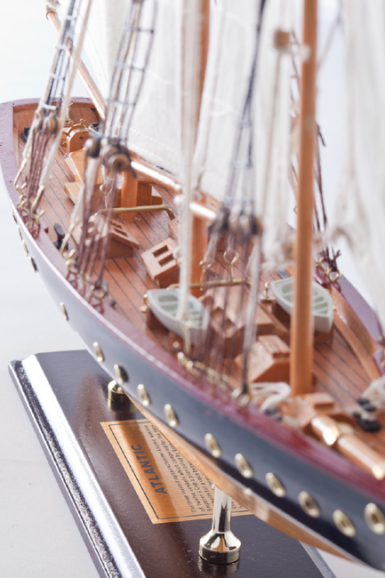 Figurenhalle - Große Atlantik Segelyacht als Modell Kaufen